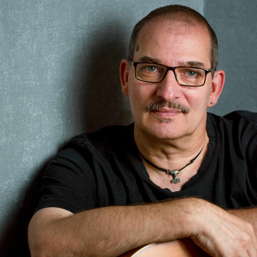 Livemusik im Teufels Club: Gitarre und Gesang am 27.10.2022 ...